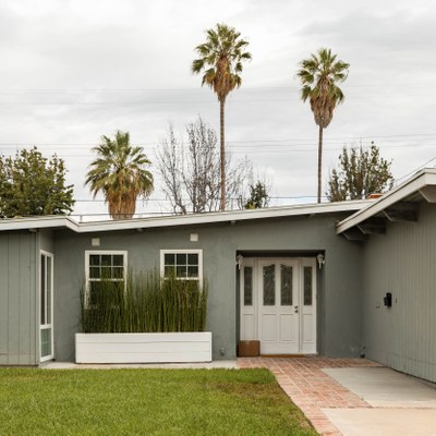 Reseda, Los Angeles CA - Neighborhood Guide | Trulia